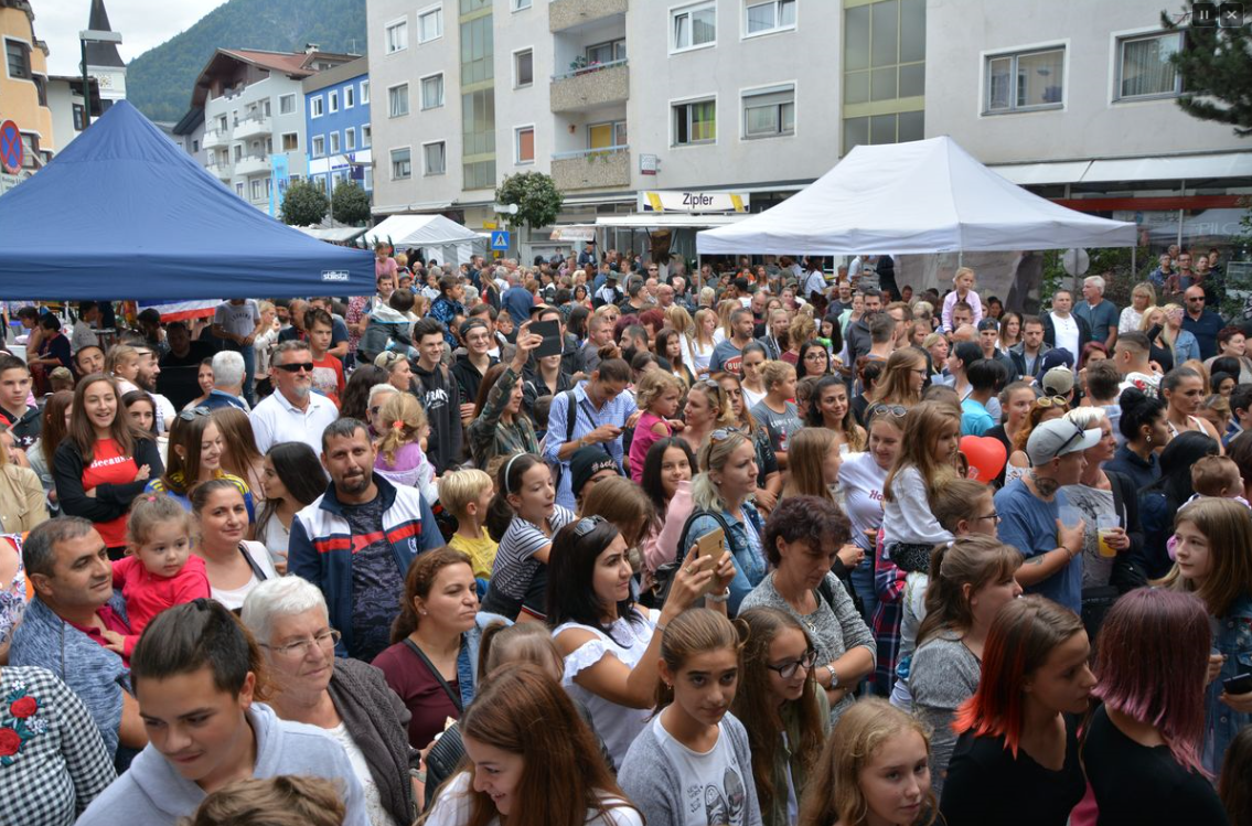 Leben findet Stadt - „Gemeinsam grenzenlos feiern“ beim 9. Fest der ...